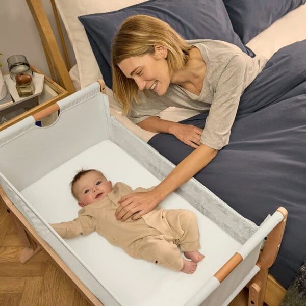 SnuzPod Studio Bedside Crib – Stockholm Natural – Babyland