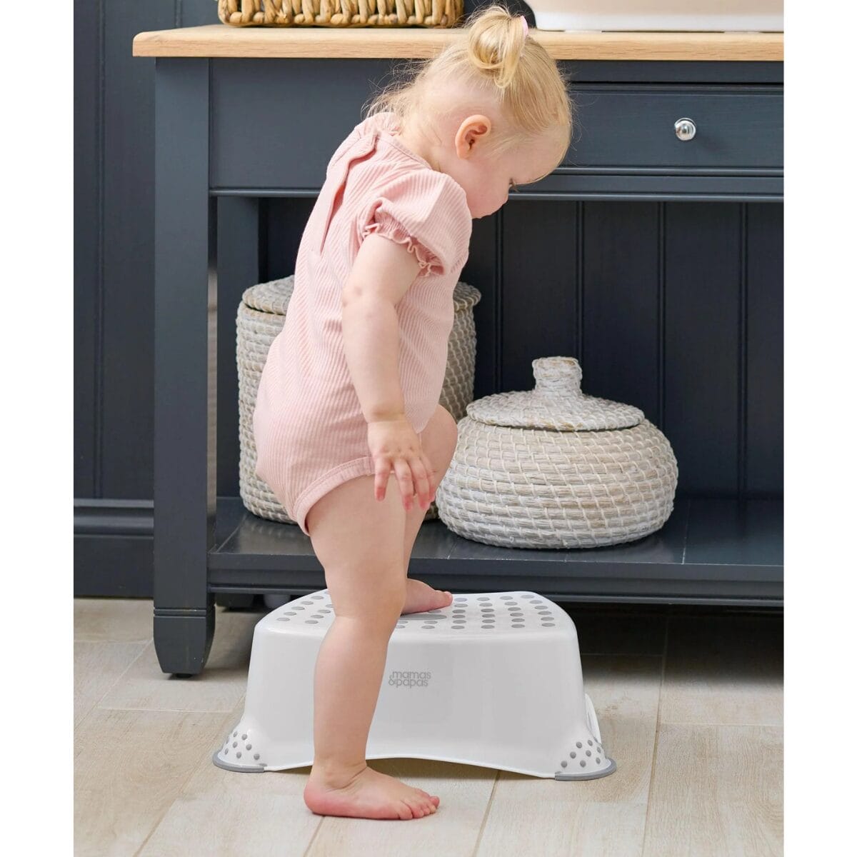 Mamas & Papas Anti Slip Step Up Stool – Pebble Grey – Babyland